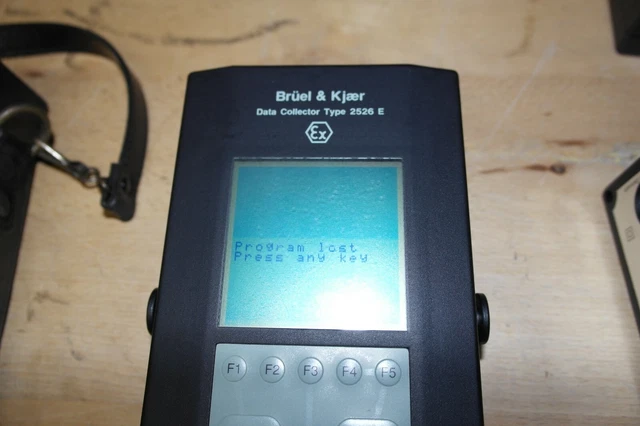 B&K ( BRUEL & KJAER ) 2526 DATA COLLECTOR / 2526 E / vibration meter ... B&K ( BRUEL & KJAER ) 2526 DATA COLLECTOR / 2526 E / vibration meter ...