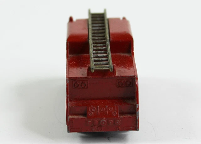 VINTAGE MATCHBOX FIRE ENGINE No 9 Red Made in England Marquis Series ...