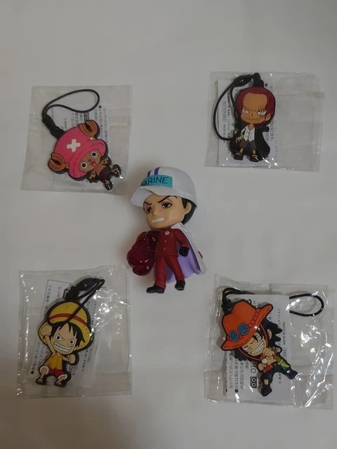 MINIFIGURE AKAINU SAKAZUKI One Piece e 4 mascotte con cinturini EUR 34 ...