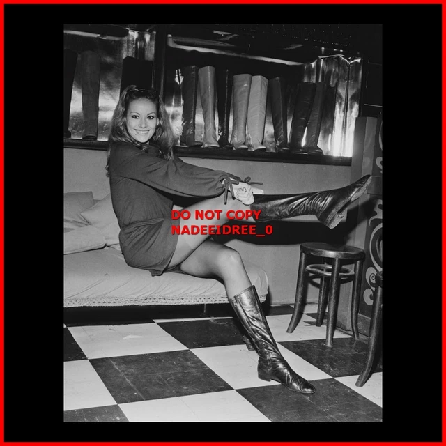 French Actress Claudine Auger Sexy Hot Pin Up James Bond 007 Girl 8x10