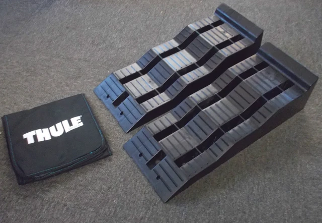 THULE WHEEL LEVELLER 5 Ton Heavy Duty Levelling Ramps & Bag Caravan ...