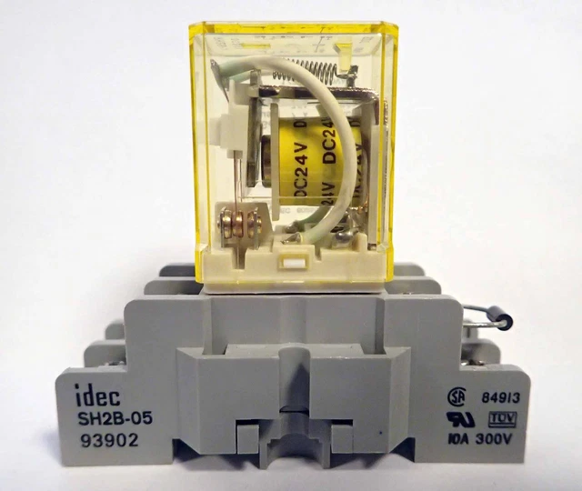 IDEC RH2B-U RELAY On Idec Sh2B-05 Socket + Rmi A 4 5 Relay On Relpol ...