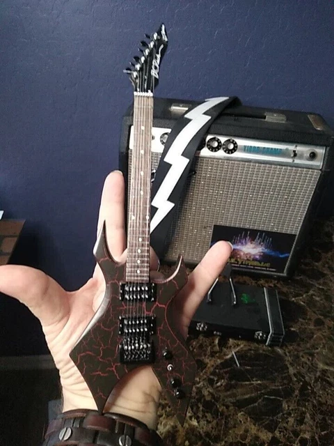 STRANGER THINGS EDDIE'S Guitar BC Rich NJ Warlock 1:4 Scale Replica ...