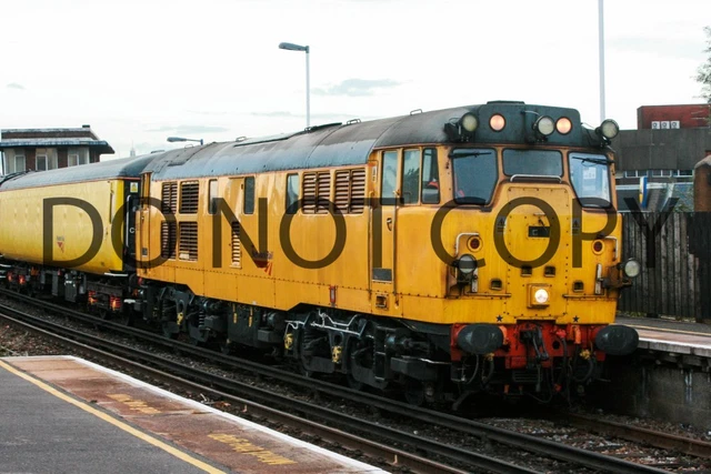 UK DIESEL TRAIN Railway Photograph Of Class 31 31285 Loco. (Rm31-348) £ ...