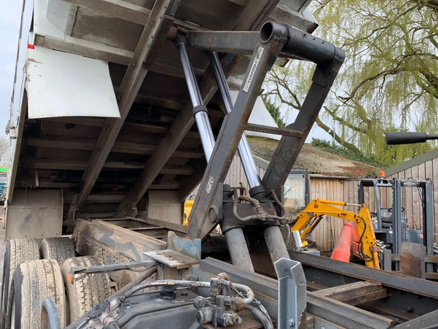 IVECO TRAKKER 360 Euro 4 Hiab Tipper Grab Lorry £11,500.00 - PicClick UK