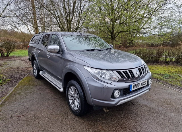 TITANIUM GREY- 2018 Mitsubishi L200 Dc Warrior 2.4Did/Auto! 29K Mls ...