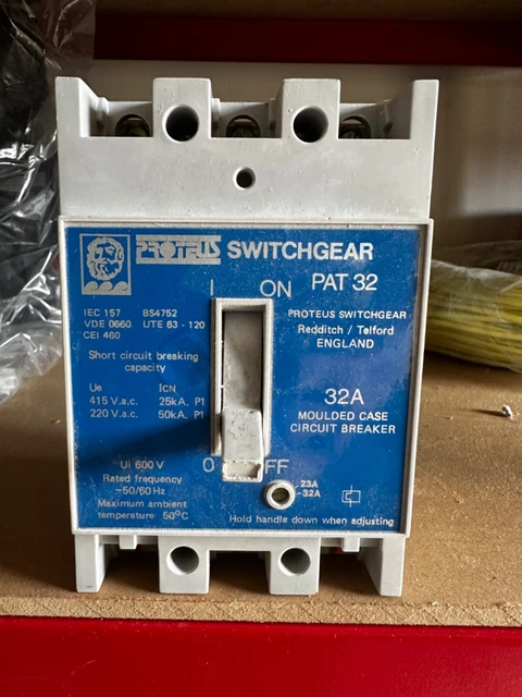 PROTEUS SWITCHGEAR 32 Amp MCCB PAT 32 Mcb Circuit Breaker 3 Phase Pole ...