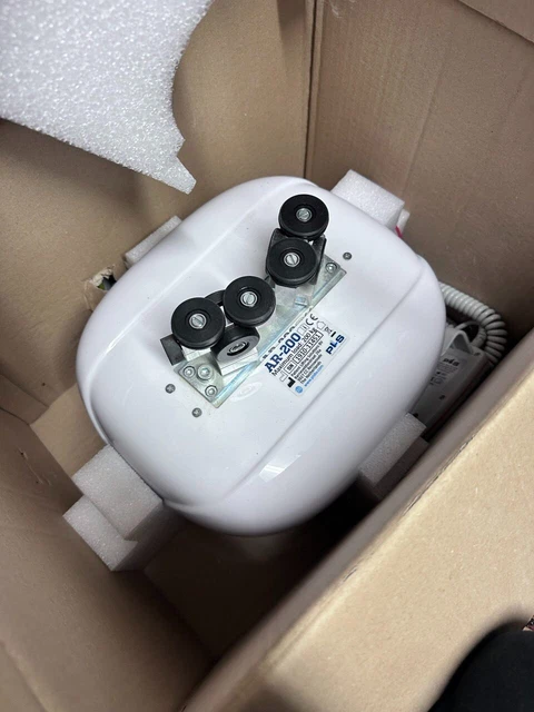 AIR RISE 200 MOBILITY CEILING HOIST - FRAMES AND SCALES £3,200.00 ...