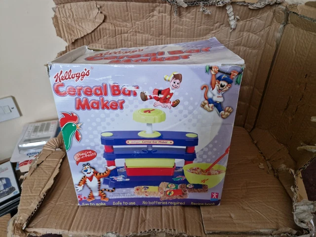 RARE VINTAGE COLLECTABLE Kellogg's Cereal Bar Maker Toy 2004 Character ...