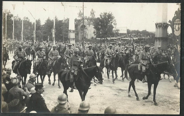 WW1-FRENCH SOLDIERS-MILITARY PARADE £3.46 - PicClick UK