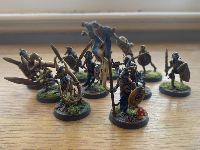 WARHAMMER FANTASY VAMPIRE Counts Skeletons 10 Figure in plastica EUR 1 ...