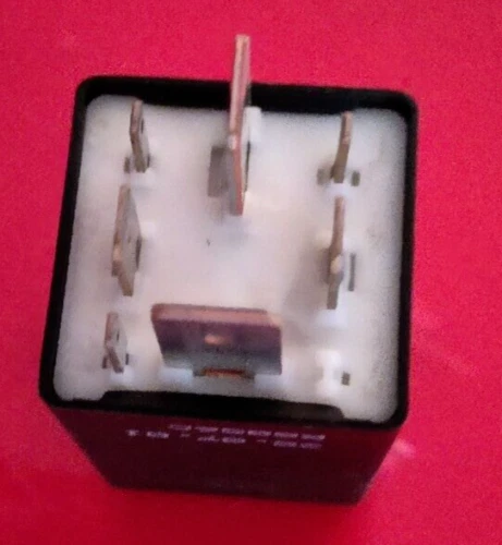 VW GOLF MK4 Fuel Pump Relay 409 Genuine 1J0906383B EUR 17,89 - PicClick DE