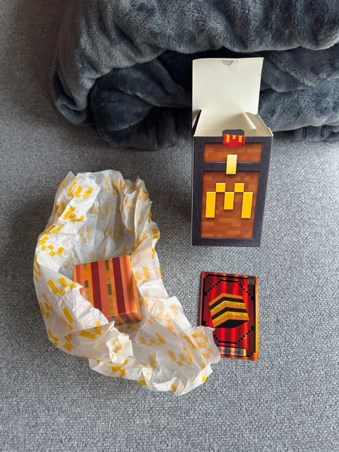 MINECRAFT MCDONALDS ADULT Meal Collectables - Big Mac Crystal *UNUSED ...