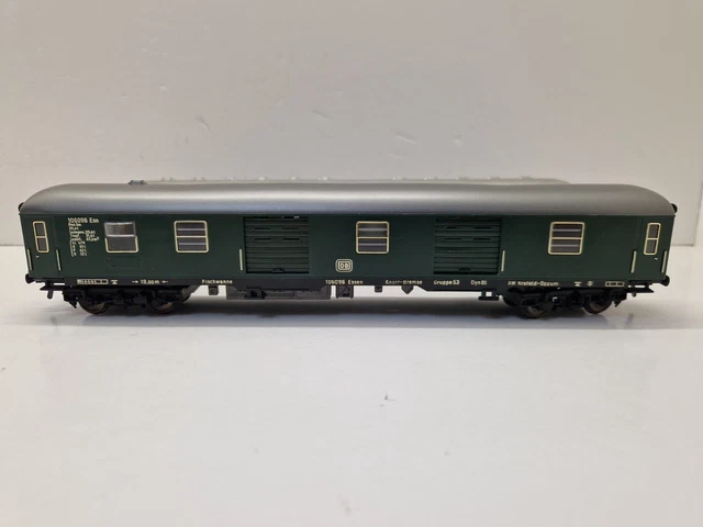 2 X FLEISCHMANN HO Scale 1 coach and 1 baggage vehicle DB Green £10.80 ...