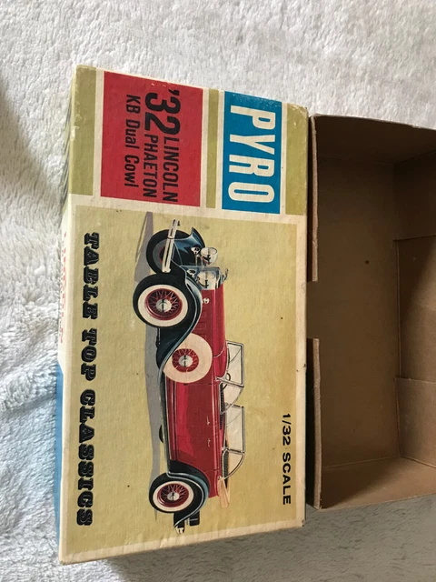 PYRO C340 1932 Lincoln KB dual cowl Phaeton 1/32 Model Kit £37.99 ...