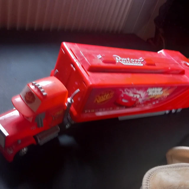 DISNEY PIXAR CARS Mack Hauler Mattel Lightning McQueen 1:55 Metall EUR ...