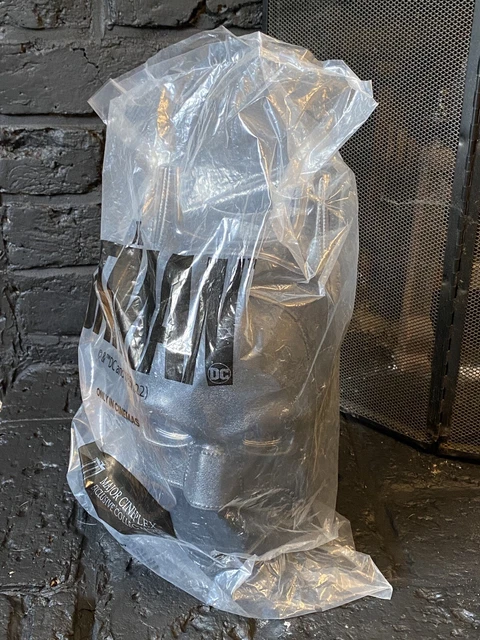 THE BATMAN 2022 Amc Movie Cowl Mask Popcorn Bucket Vessel Prop Size ...