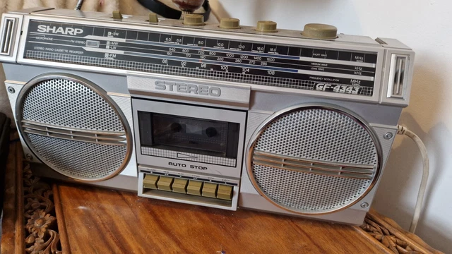 VINTAGE SHARP BOOMBOX Ghetto Blaster GF4343 Radio Works Tape Needs Work £48.99 - PicClick UK