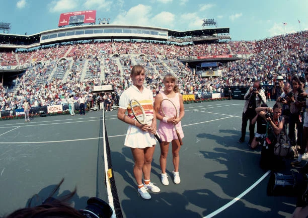 MARTINA NAVRATILOVA AND Tracy Austin both of the USA pose togethe - Old ...