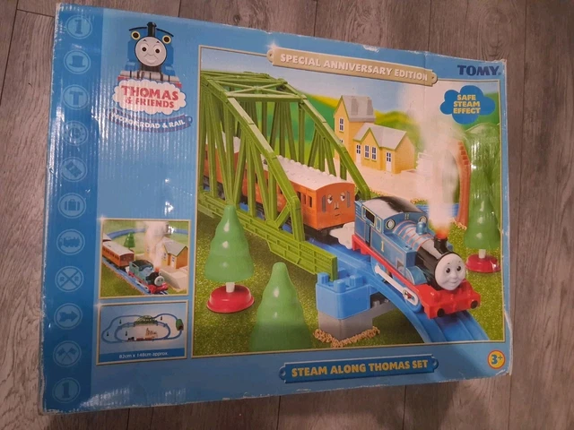 THOMAS TRACKMASTER REAL Steam Thomas Set, Special Anniversary Edition ...