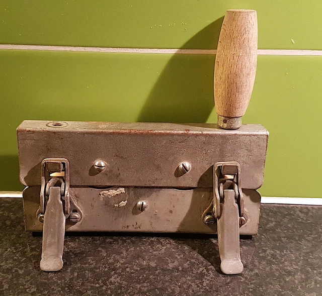 VINTAGE PYROTENAX STRAIGHTENING pyro roller cable tool micc. £9.95 ...