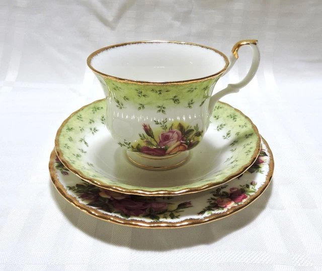 RARE ROYAL ALBERT "Old Country Roses- Green Accented Border Gold Trim ...