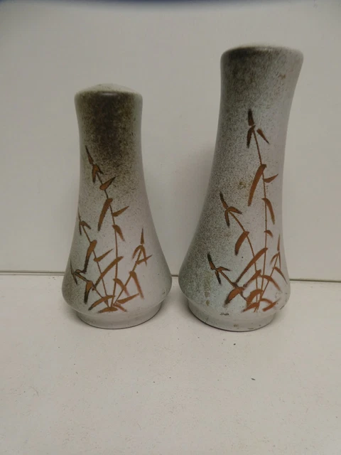 PAIR ELLIS AUSTRALIAN Pottery Salt Pepper Shakers Series Ware Signed ...