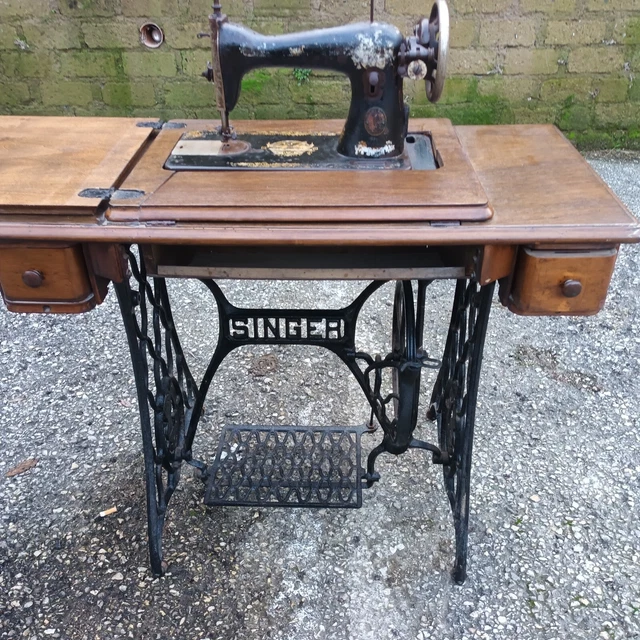 MACCHINA CUCIRE SINGER Ghisa 1922 Vintage Modernariato Design EUR 400 ...