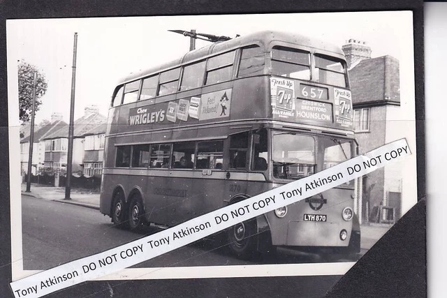 LONDON TRANSPORT - Q1 Type Trolley Bus No. 1870 On Route 657 - Photo ...