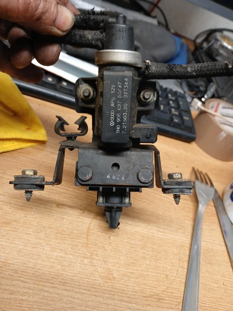 VW T4 TRANSPORTER 2.5 Tdi Engine Ecu 102 Hp Acv N75 Valve Assembly £75. ...