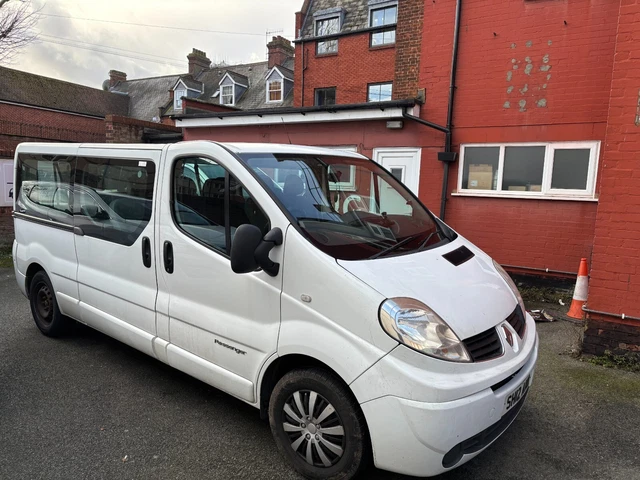 RENAULT TRAFFIC MINIBUS £4,500.00 - PicClick UK