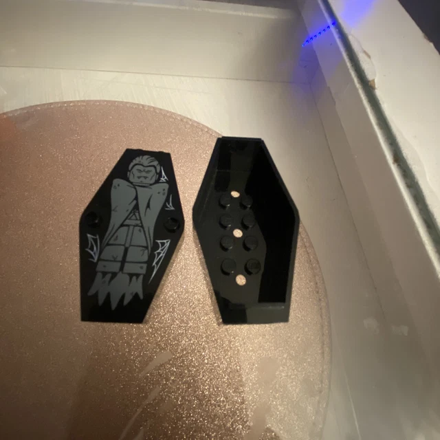 LEGO VAMPIRE COFFIN -split From Scooby Doo Mystery Mansion 75904 £3.00 ...