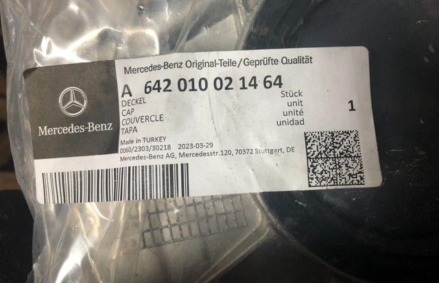 NEW GENUINE MERCEDES-BENZ OM642 Rear Engine crank Seal and Cover ...