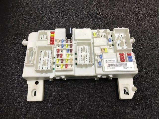 2011 FORD FOCUS MK2 Fuse box BCM body control module 7M5T-14A073-CG ...