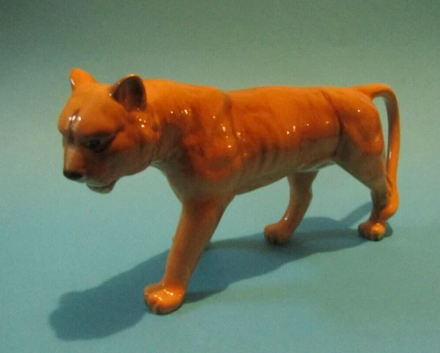 LIONNE EN PORCELAINE de BESWICK porcelain lioness 1507 hauteur 12cm EUR ...