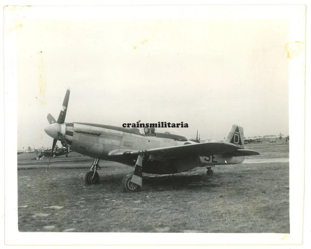 ORIG. FOTO USAAF Flugzeug P-51 Mustang am Flugplatz WATTON England 1944 ...
