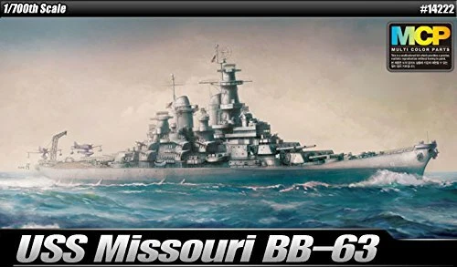 USS MISSOURI BB-63 Battleship Plastique Kit 1:700 Model Academy EUR 34 ...
