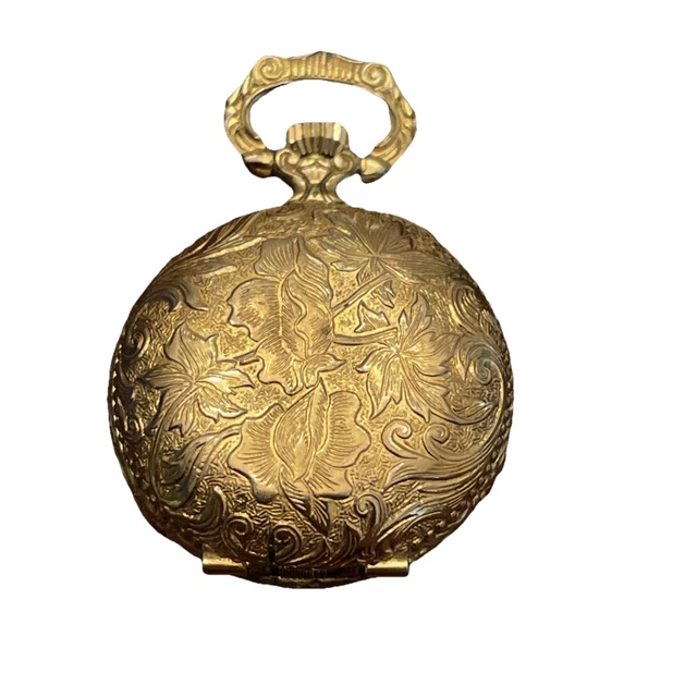 VINTAGE ILONA SWISS Made 17 Jewels Gold Tone Leaf Small Pocket Pendant ...
