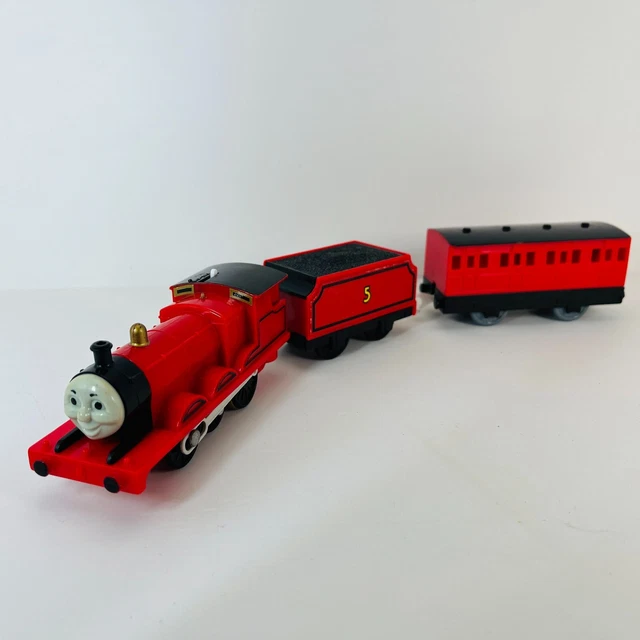 THOMAS & Friends TrackMaster James Train Engine Motorized + Passenger ...