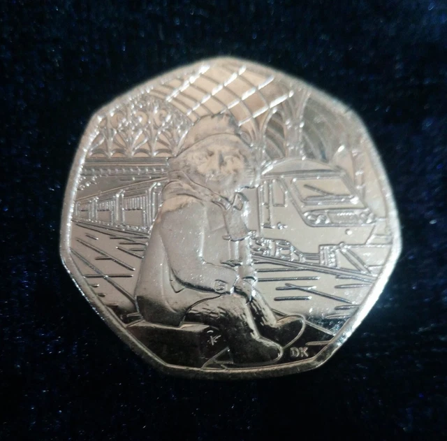 PADDINGTON BEAR AT Waterloo Train Station moneta 50p / Raro / 2018 EUR ...