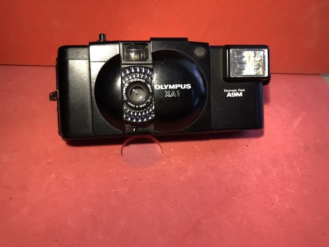 POCKET CAMERA / Olympus Xa 1 + A9M Flash / Vintage 1982 Japan / Works ...