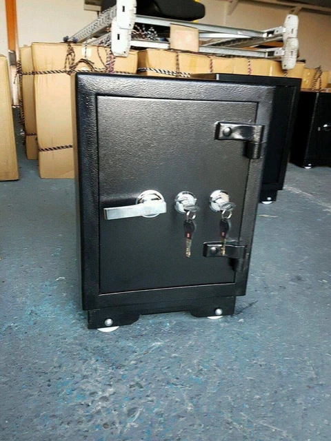 LARGE DOUBLE KEY Lock Steel And Concrete Safe 2 Key Home Office Heavy ...