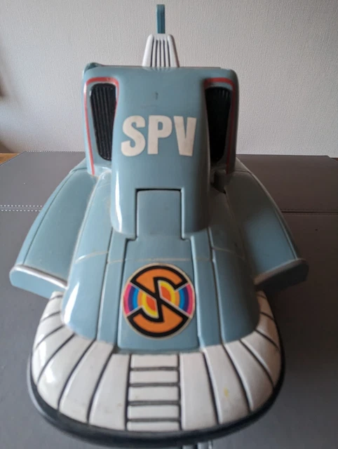 CAPTAIN SCARLET SPV and Captain Scarlet and Captain Black action ...