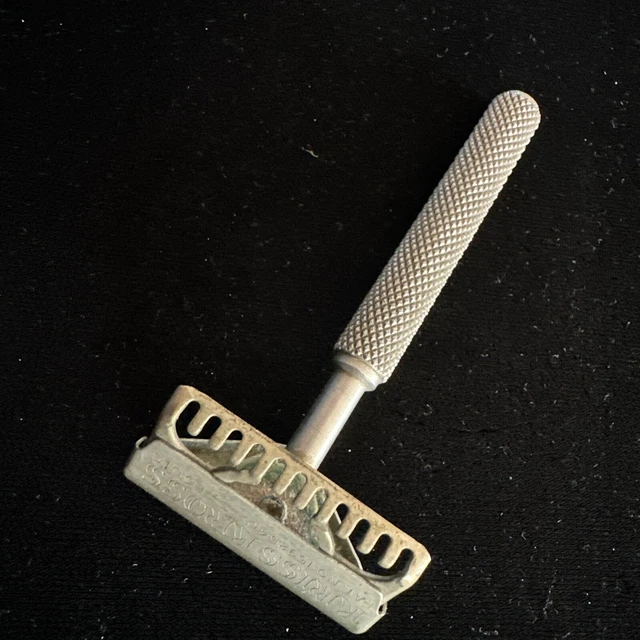 VINTAGE SWIVEL HEAD KRISS KROSS Safety Razor Pat. #1592540 ST. Louis ...