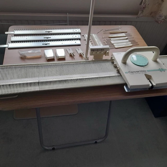 BROTHER CONVERTIBLE KNITTING Machine KX-390 £75.00 - PicClick UK