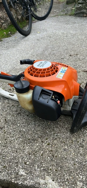STIHL HS45 2 Stroke Petrol Hedge Trimmer please see bottom line of ...