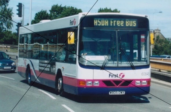 BUS PHOTO, FIRST West Yorkshire Photograph Picture, Wright Bodied Volvo ...