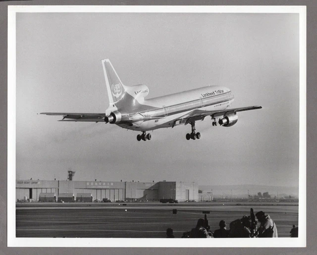 LOCKHEED TRISTAR L-1011 Original Large Vintage Photo -2 £19.95 ...