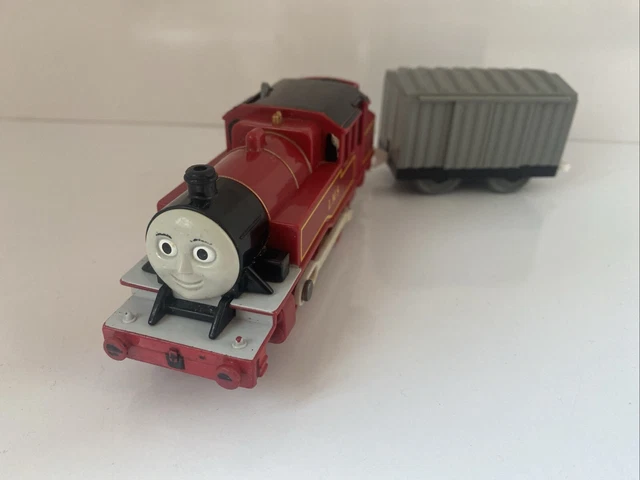 TOMY TRACKMASTER THOMAS The Tank Engine Battery Train Arthur & Truck £ ...