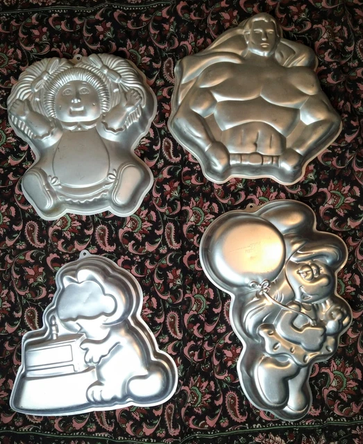 VINTAGE 70S & 80s Cartoons Cake Jello Molds(4pcs)Superman,Garfield ...